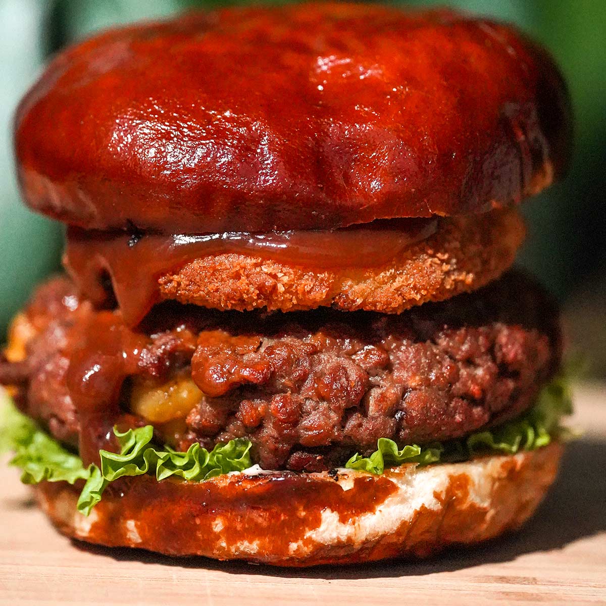 Mac n Cheese Stuffed BBQ Burger Vegan Recipe | Follow Your Heart®